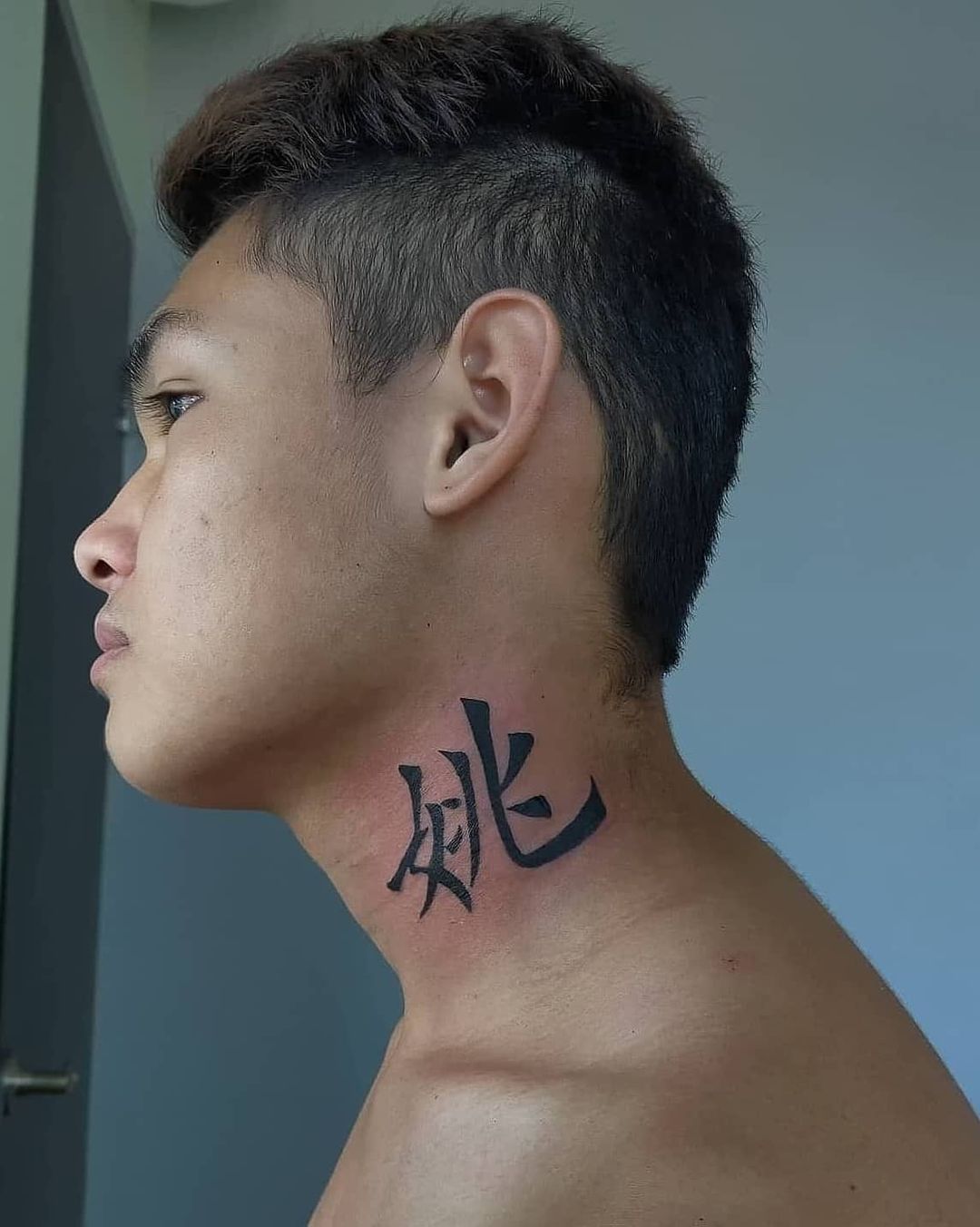 25 Small Neck Tattoos For Men In 2021 Small Tattoos Ideas 25 Small Neck Tattoos For Men In 2021 Small Tattoos Ideas