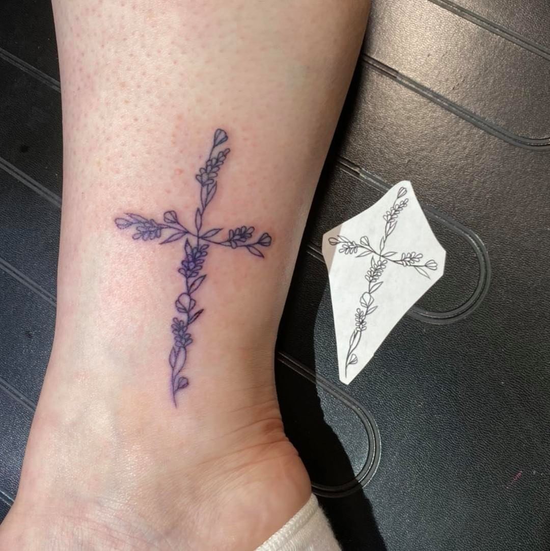 25 Cross Tattoos for Religious People in 2021 - Page 2 of 5 - Small ...