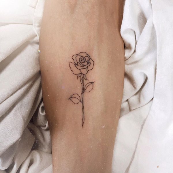 25 Small Rose Tattoos for Tattoo Lovers in 2021 - Small Tattoos & Ideas