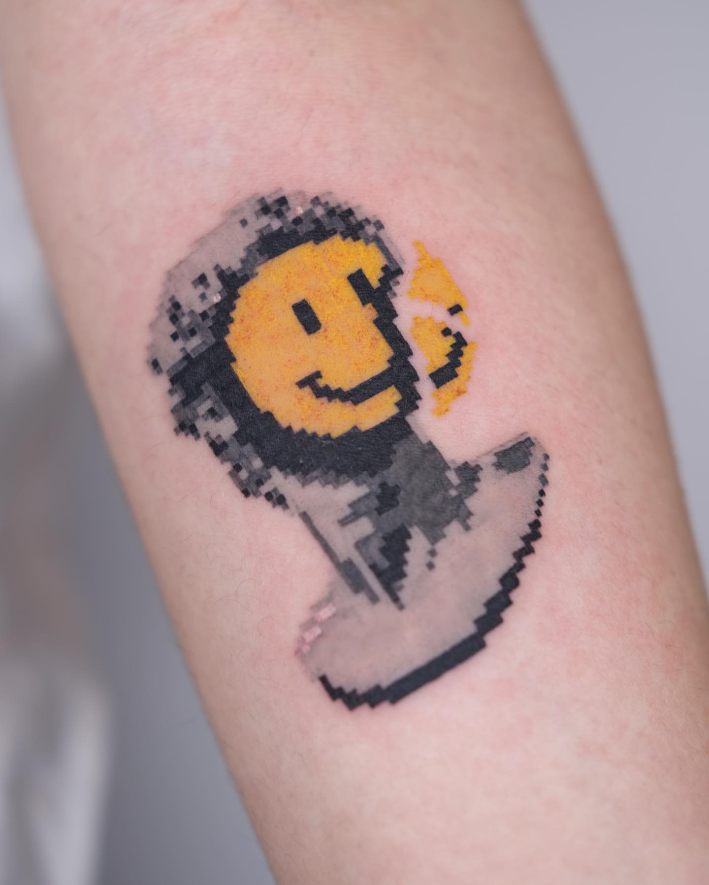 37 Unique Smiley Face Tattoo - Small Tattoos & Ideas