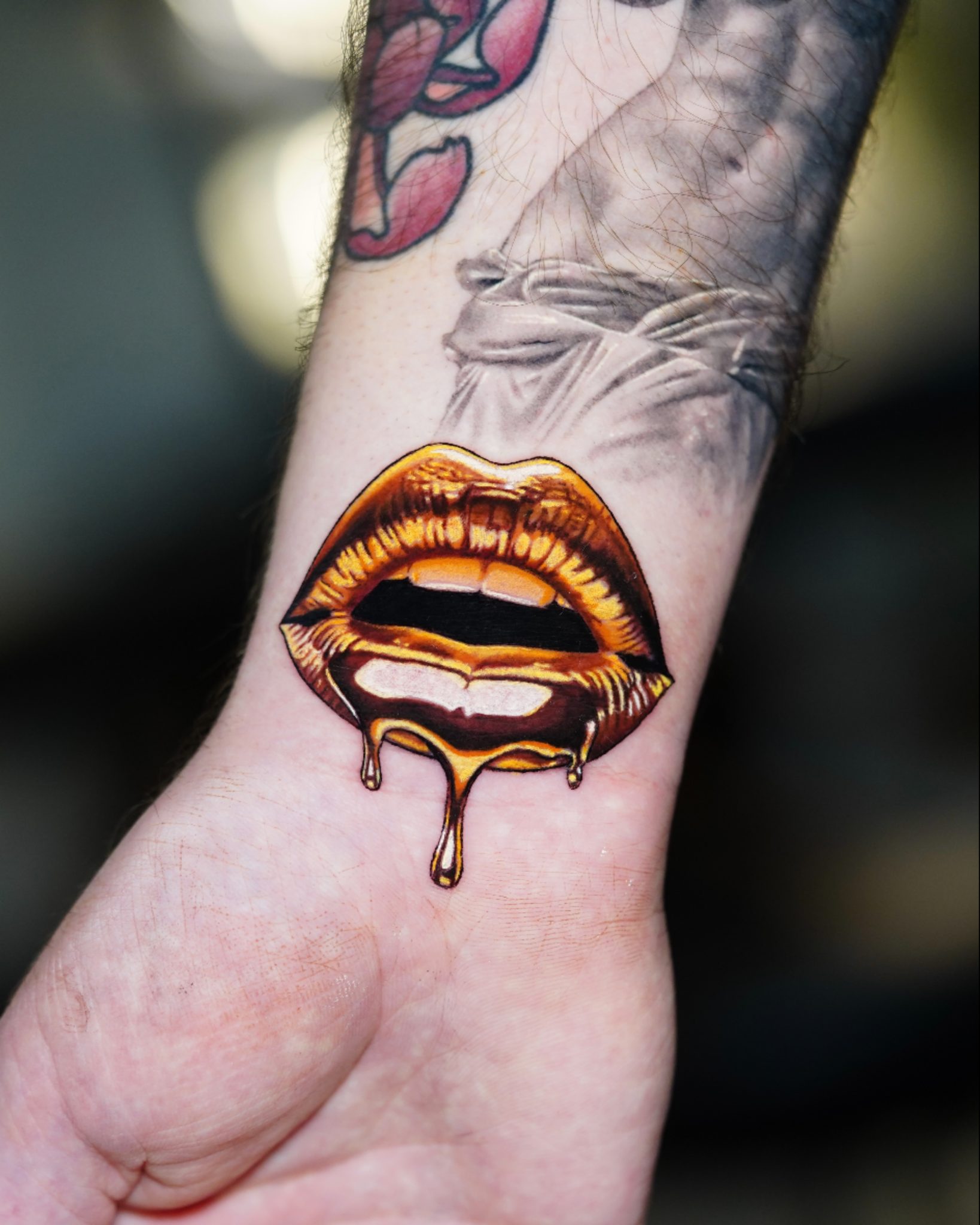 25 Gold Tattoo Designs That Shine Like Real Gold - Page 2 of 2 - Small ...